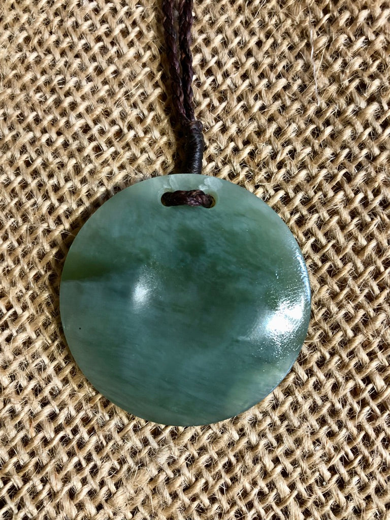 Jade disc – Darryn Rae Carving